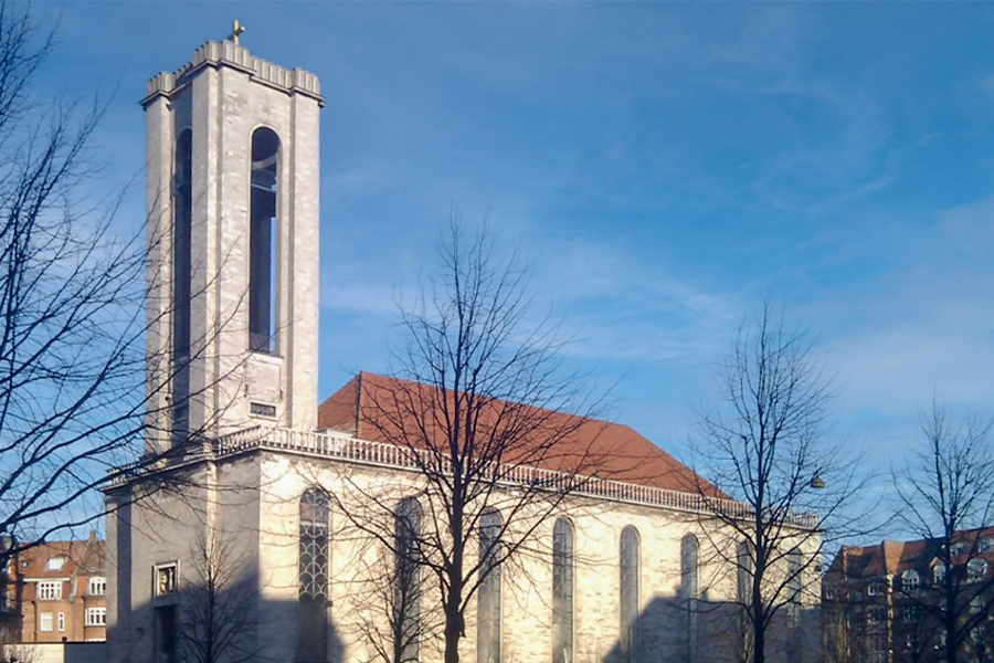 SKT LUKAS KIRKE - Tækker Administration